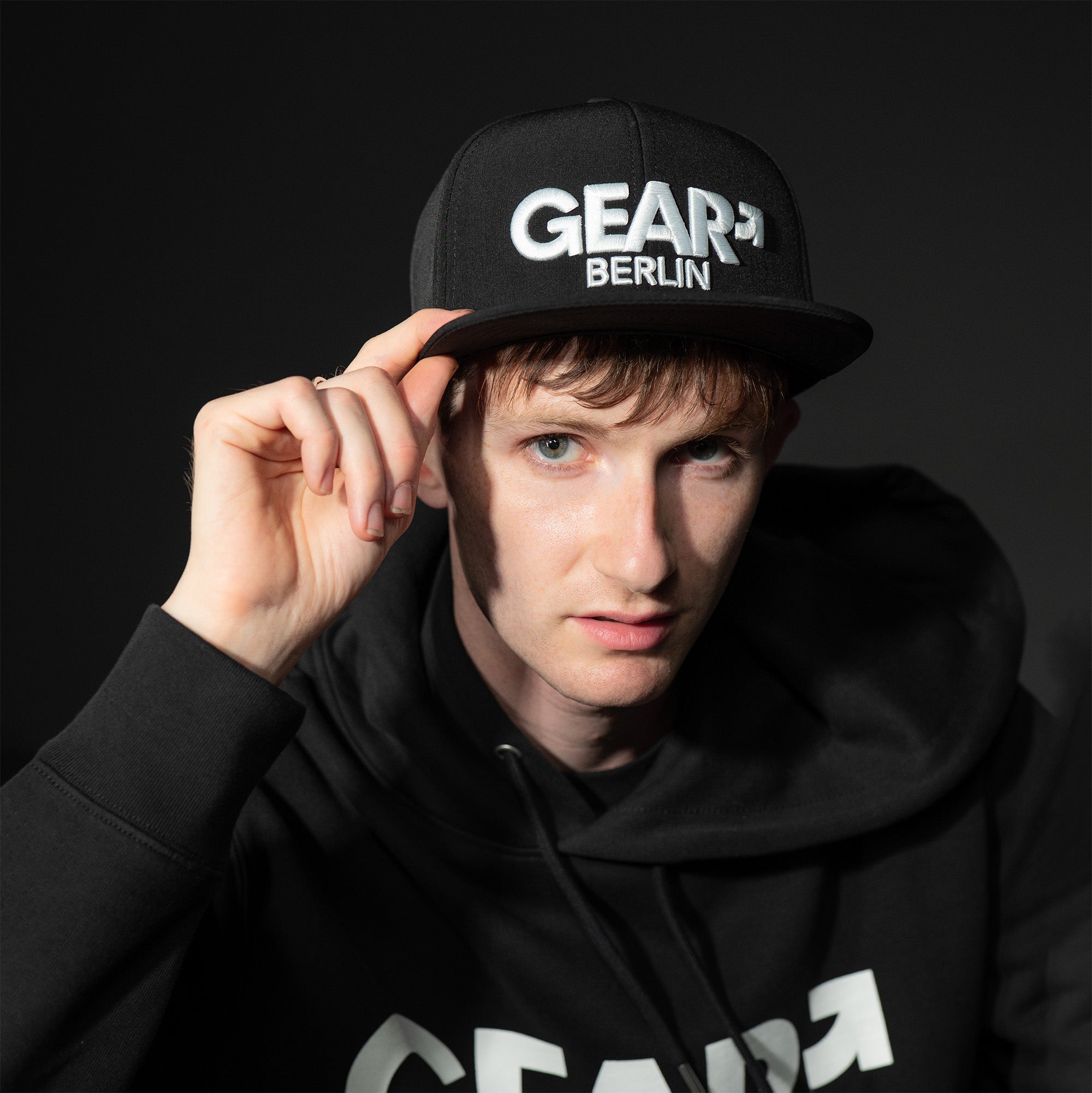 GEAR CRUISE CAP FLAT BLK/WHT SNAP – GEAR Berlin